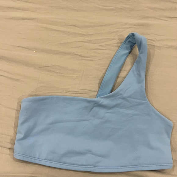 ALO Yoga | Tops | Alo Top | Poshmark